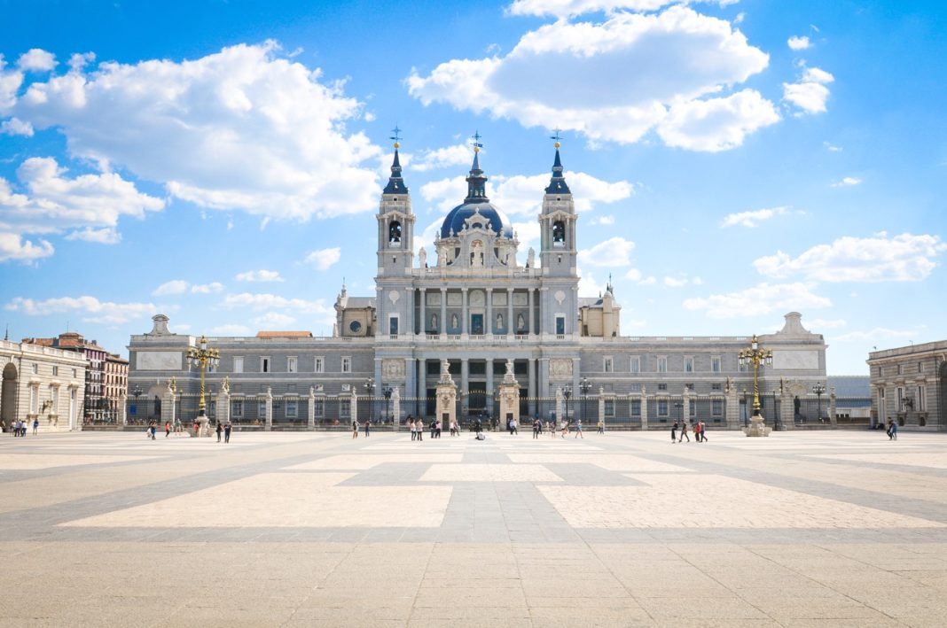 Explore Sol, Madrid: Things to Do, See, Places to Eat, Shop, Stay