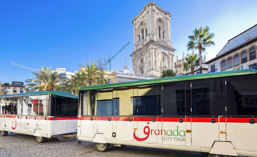 Granada Hop-on Hop-off Tourist Bus: Routes, Tickets, Attractions - Spainist
