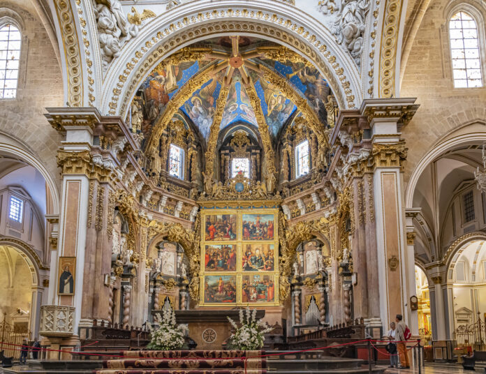 Valencia Cathedral: Holy Grail, Miguelete Tower + Tickets - Spainist