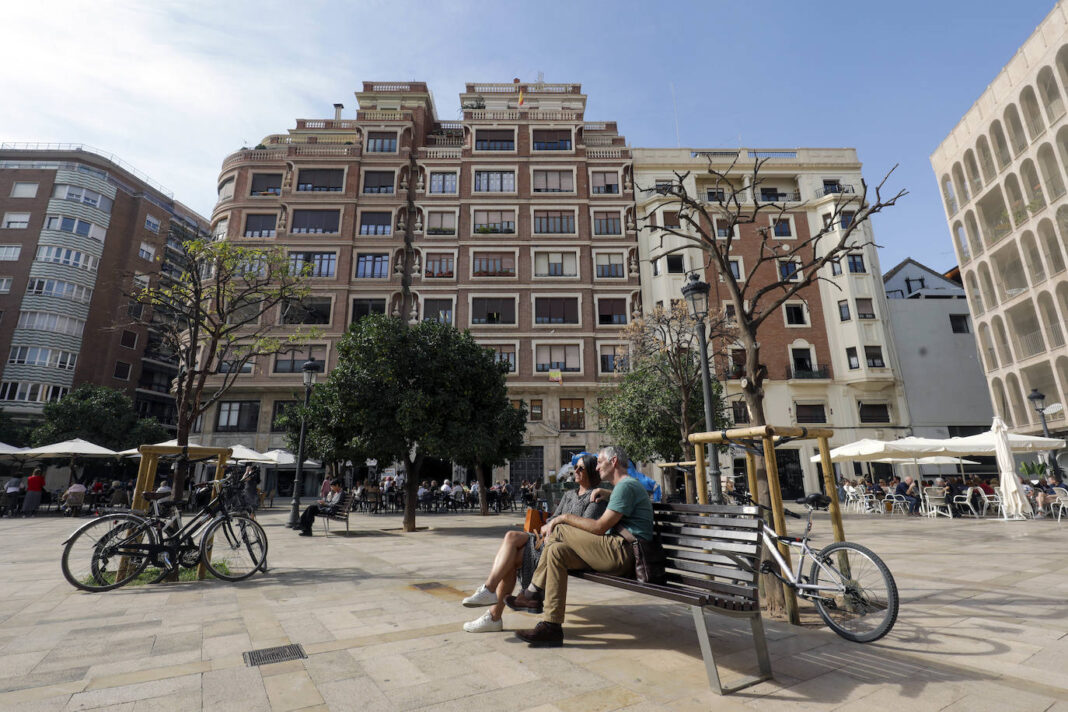 TOP 7 Best Shopping Streets in Valencia to Explore - Spainist